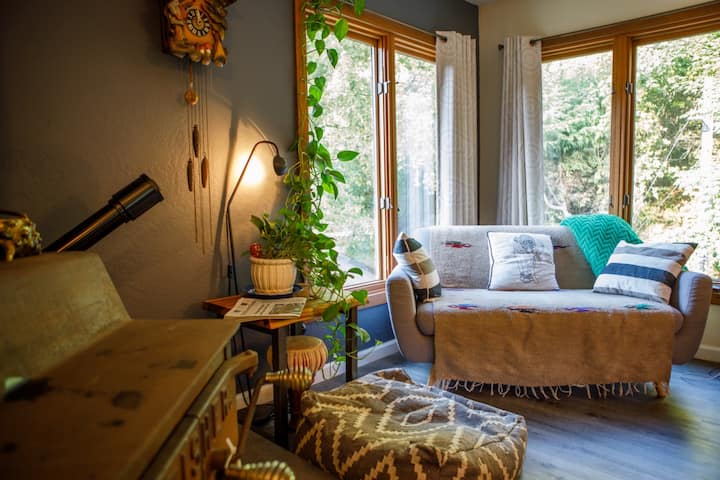 Cozy Redwood 2br • Walk To Monte Rio Beach - Occidental, CA