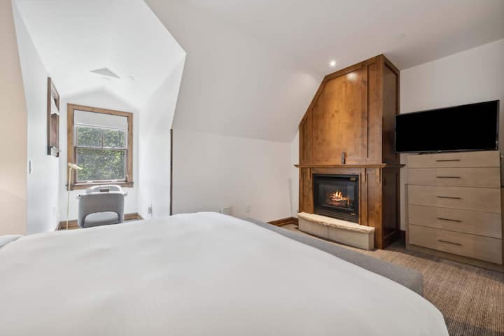 The Aspen Mountain Residences 51a - Aspen, CO