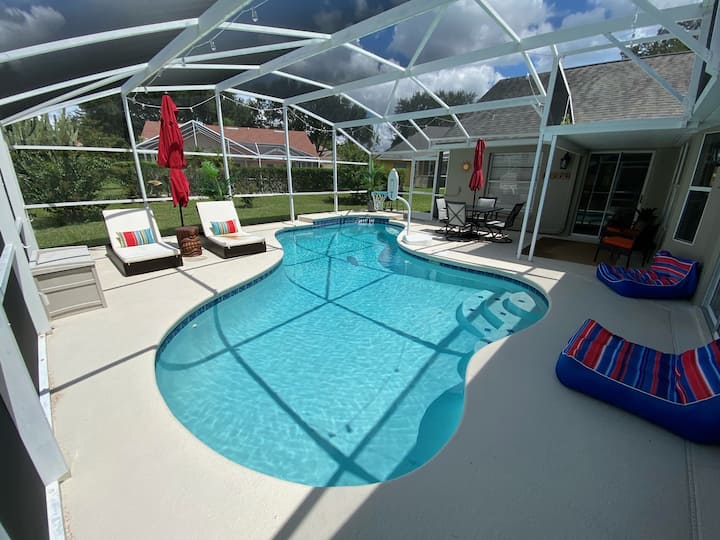 Fully Updated Pool Villa, Southern Dunes - Haines City, FL