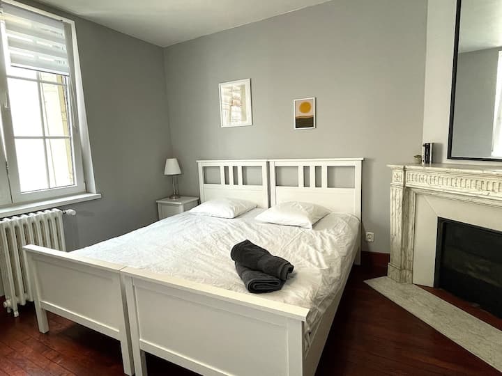 Chambre Confortable Et Lumineuse Au Cœur De Dreux - Dreux