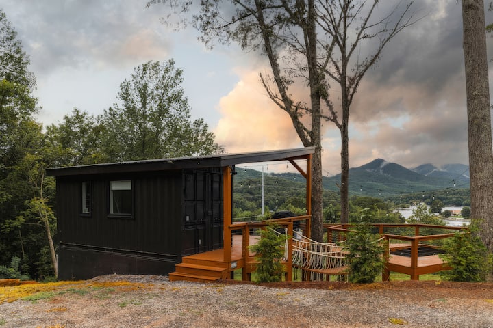 Container Treehouse Lake & Mountain Views Hot Tub - Hiawassee, GA