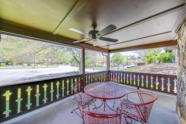 Alpine Village Condo - Walkable To Downtown Helen - Helen, GA