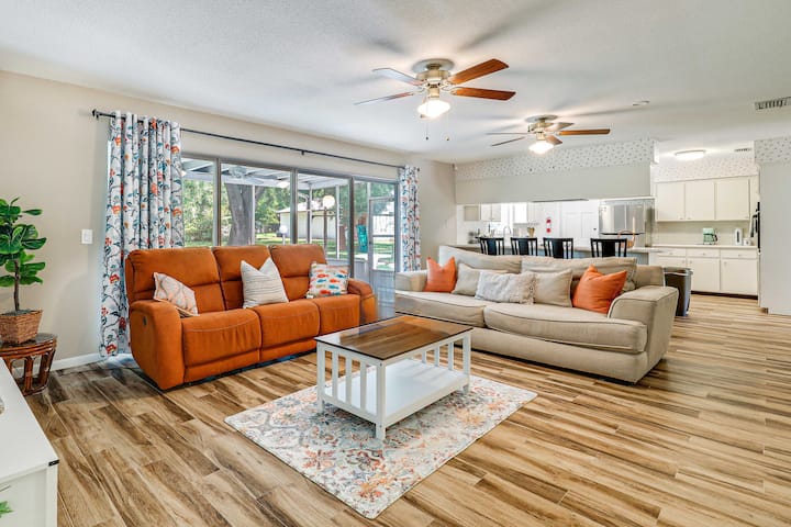 Valrico Vacation Rental ~ 10 Mi To Dinosaur World! - Lithia Springs Park, Lithia