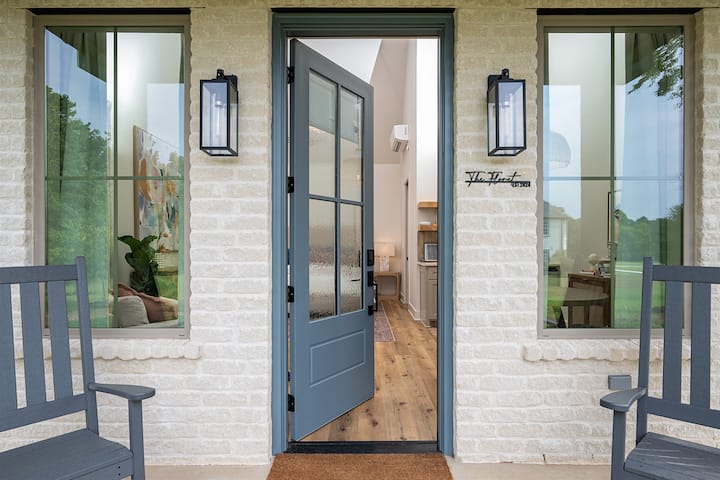The  Floret  Cottage - Tyler, TX