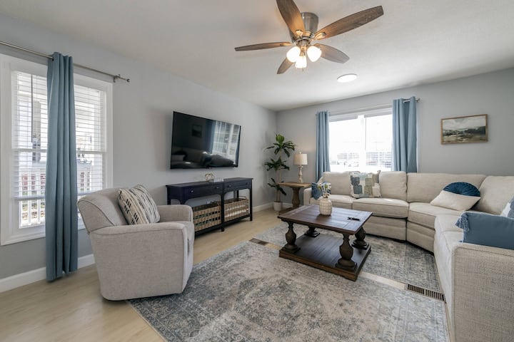 Updated Maryville Family Home | Historic District - Maryville, TN