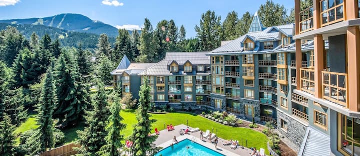 Cascade Lodge Luxe Forest View Whistler Village - Whistler