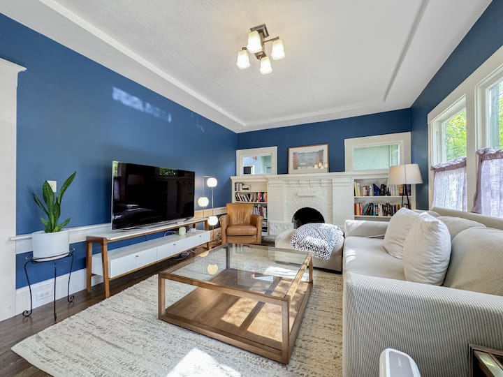 New! Bungalow Home In Central Berkeley! - Berkeley, CA