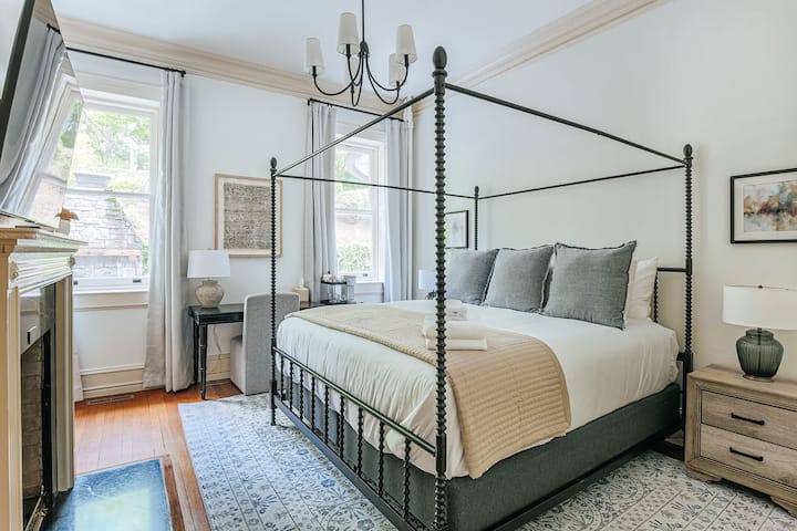 The Harriet Suite At Oakdene: Historic Inn - Staunton, VA