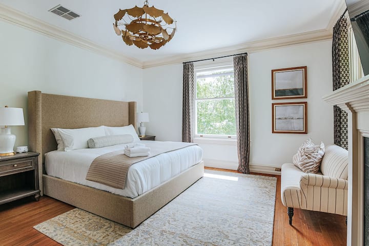 The Commonwealth Suite At Oakdene: Historic Inn - Staunton, VA