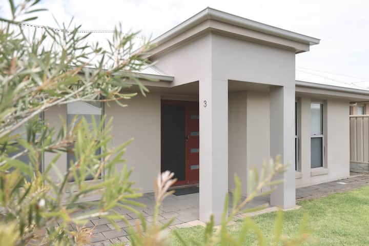 Guichen Villa 3 - Wi-fi, Pets Welcome Outside - Robe