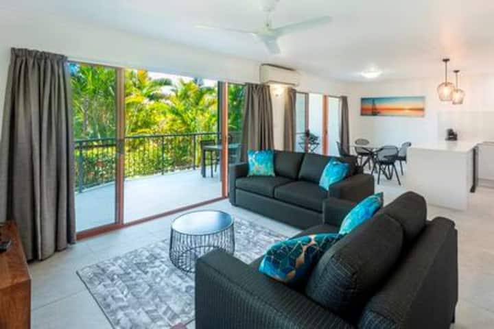 Heliconia Grove 5 By Hiha - Hamilton Island