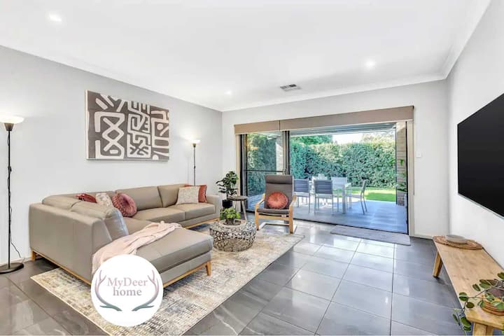 Modern & Stylish - 3br Holiday Home - Port Adelaide