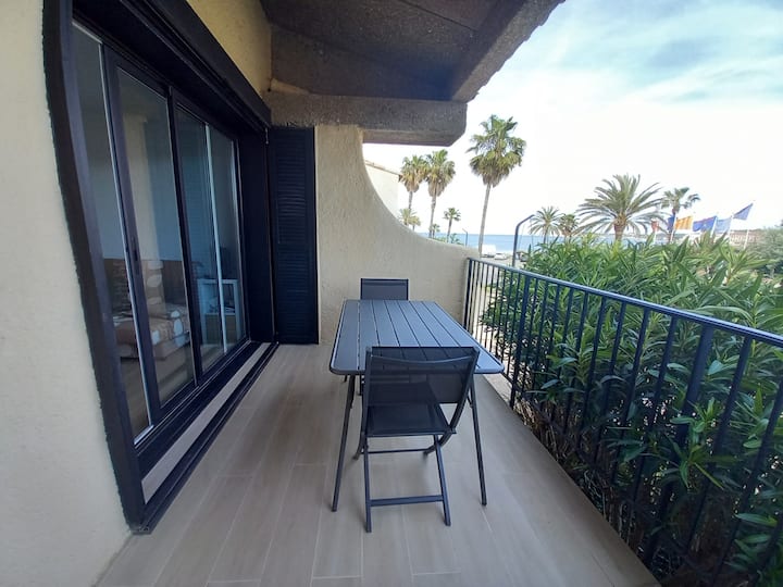 Joli Studio Avec Terrasse, Vue Mer Et St Tropez - Saint-Tropez