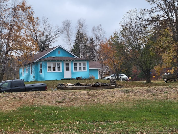 The Blue Lakeside House - Nevis, MN