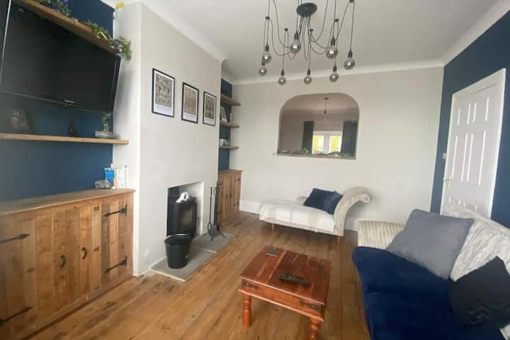 Seaview 2 Bedroom House Sleeps 4 - Pets Ok -Wifi - Steyning