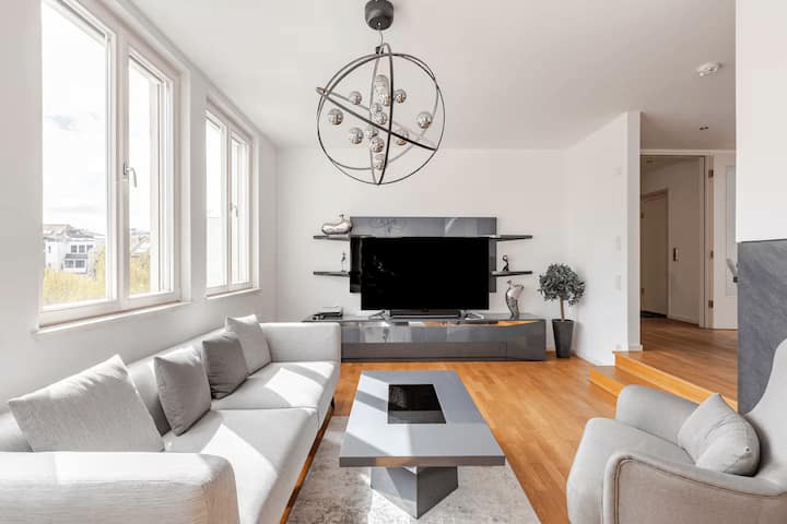 Stylish Penthouse With Rooftop Terrace In The City - Markkleeberg