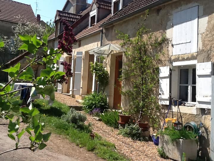 L'atelier De Pierre Sleeps 4 With Garden - Clamecy