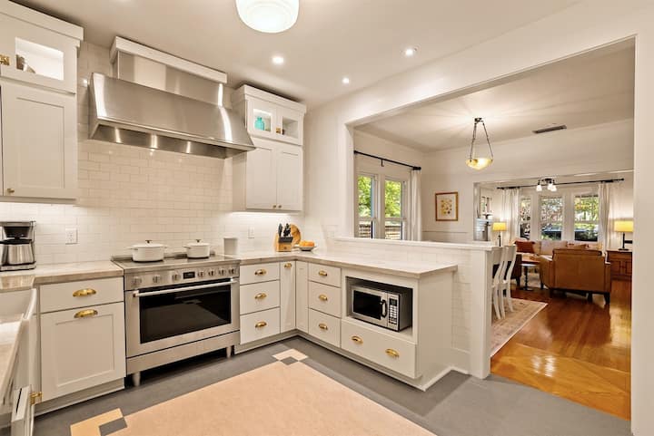 Vine Street Bungalow-hot Tub, Ev, Walk To Town - Paso Robles, CA