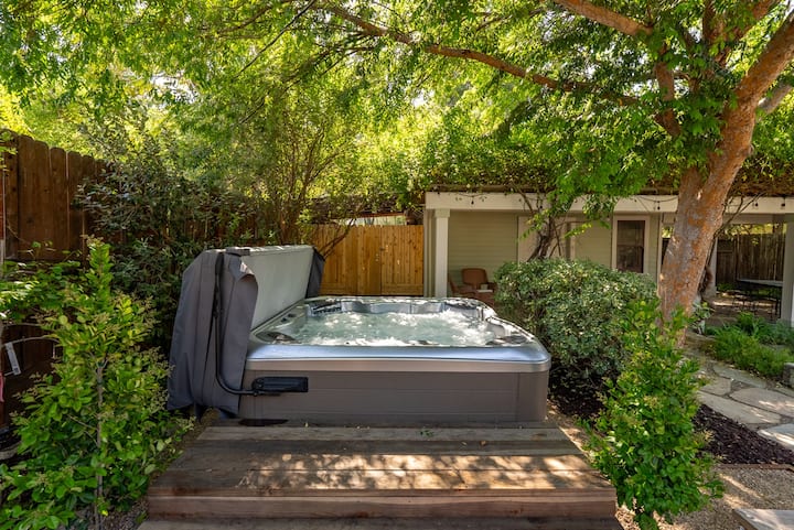 Vine Street Bungalow-hot Tub, Ev, Walk To Town - Paso Robles, CA