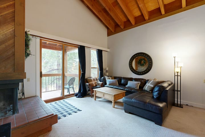 Mountainview 2br | Fireplace | Balcony | Golf - Lake Tahoe