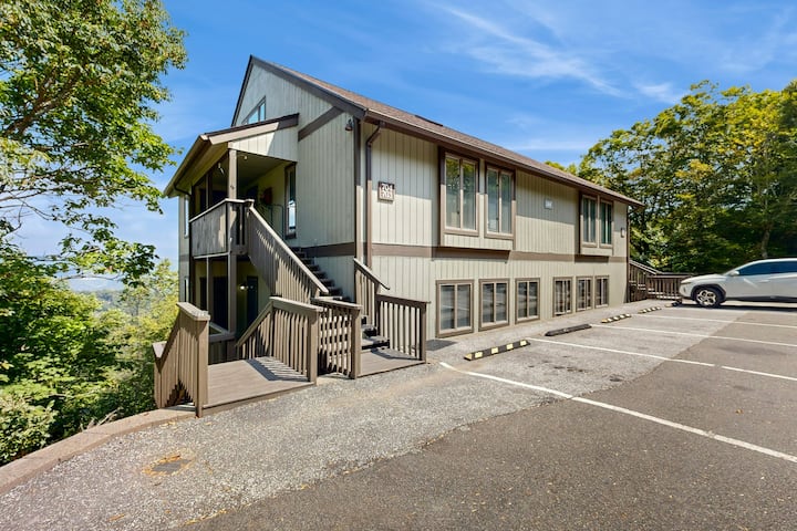 Well-maintained 2br Mountainview 2nd-floor - Sugar Mountain, NC