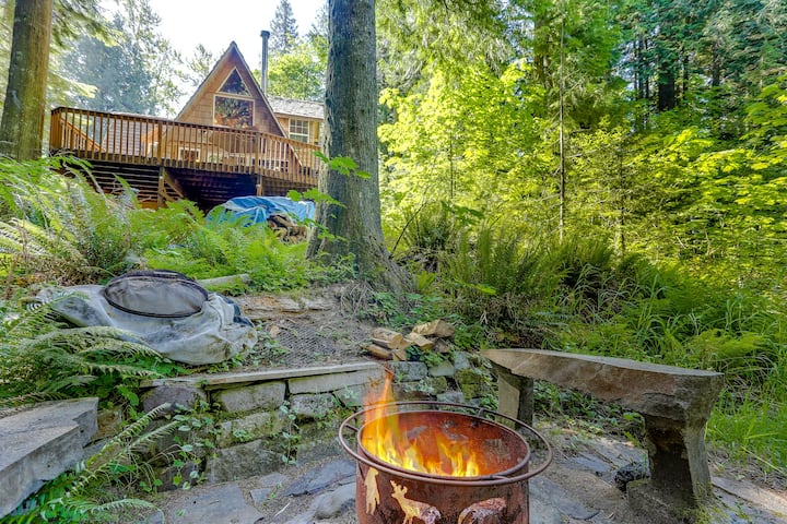 Large 2br Riverfront | Fireplace | Deck - Government Camp, OR