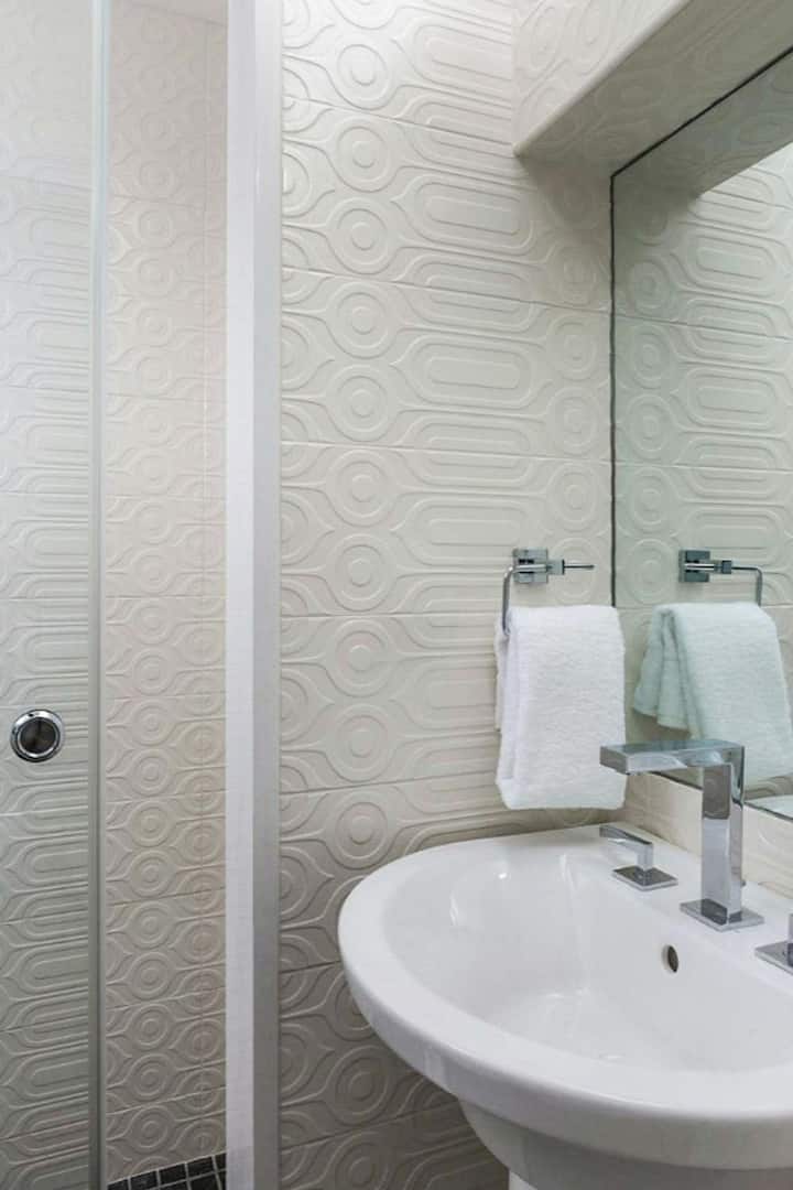 Unique Décor & Furnishings In Every Room - Edgartown, MA