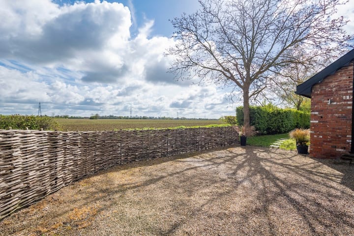 East Wing At Champaignes Toft, Mendlesham - Stowmarket