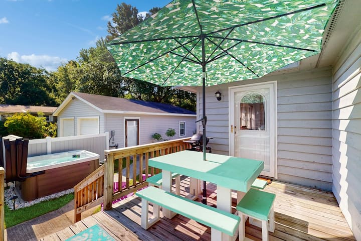 Quiet 2br Close To The Beach With Decks & Yard - Holden Beach, NC