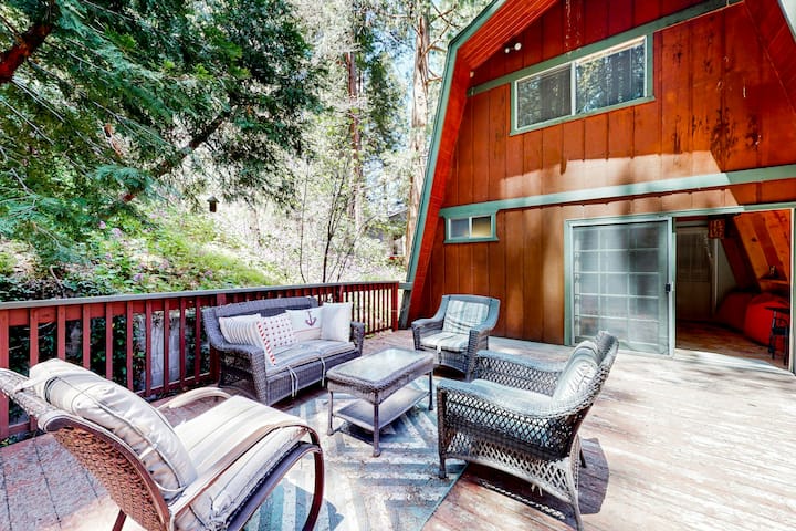 3br Dog-friendly Home W/fireplace & Deck - San Bernardino, CA