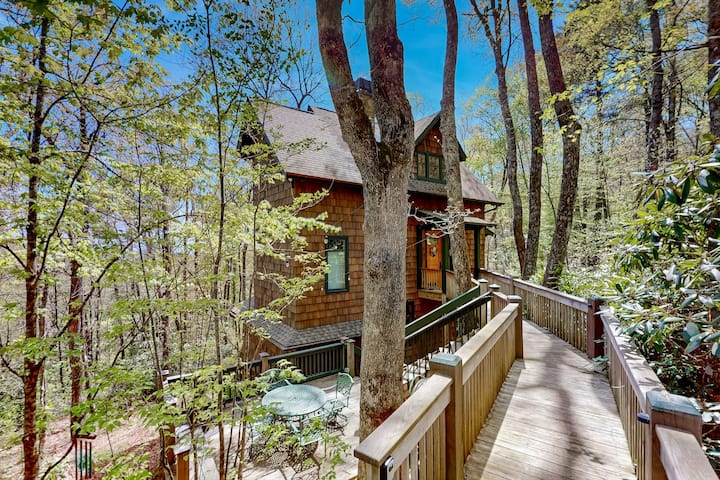Luxe Designer 2br With Blue Valley View & Elevator - Highlands, NC