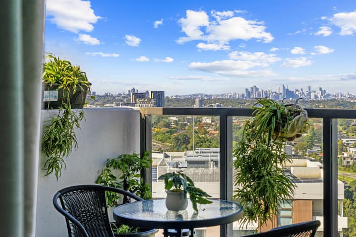 High Level Urban Retreat In Macquarie Park - Gordon