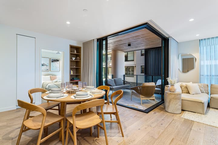 Deluxe Palm Beach Getaway - Coolangatta