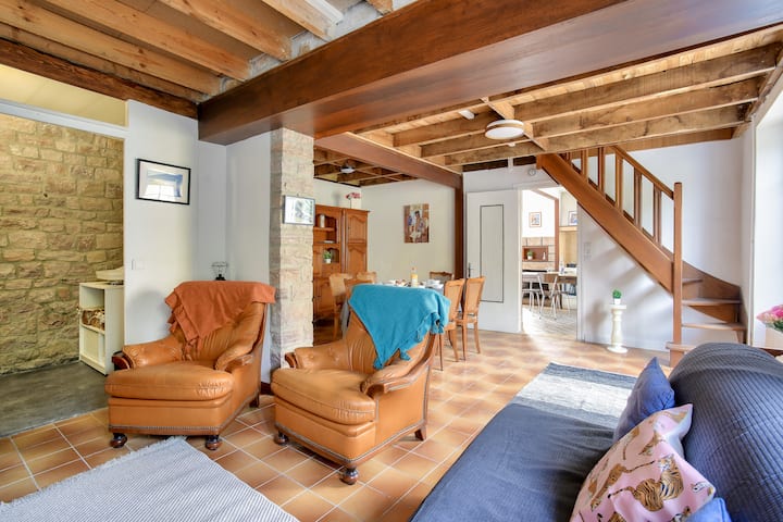 Belle Demeure En Pierres Pour 6, Erquy - Erquy