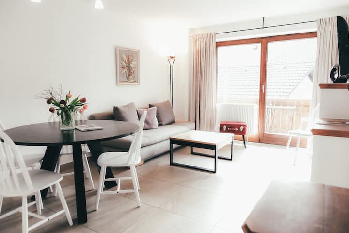 2-bedroom Apartment With Relaxing Balcony - Füssen