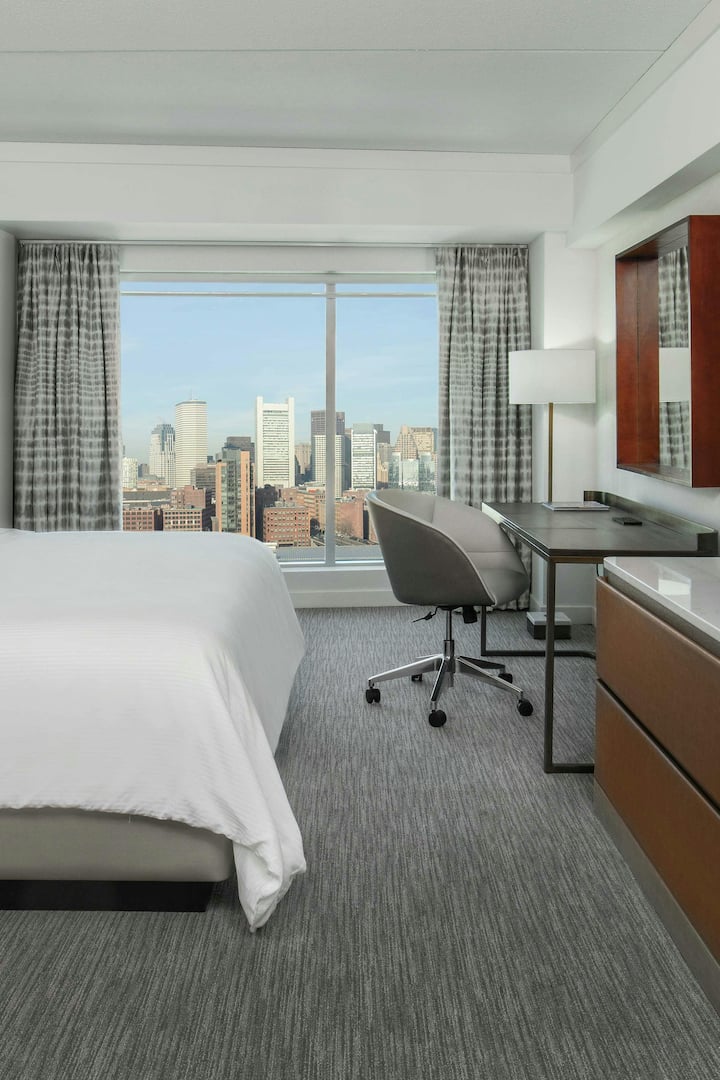 Lively Spot Near The Children’s Museum & More - Boston, MA