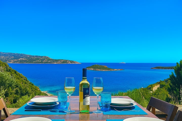 Punta Est Quadrilocale Vista Mare - San Teodoro, Sicily