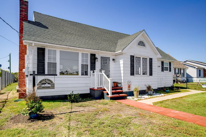 Unique Tangier Cottage W/ Chesapeake Bay Views! - Tangier, VA