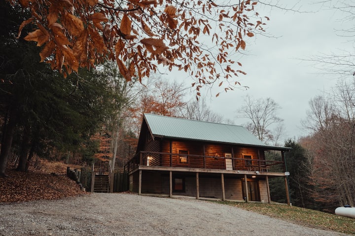 The Hilltop | Cabin W/ Hot Tub Near Hocking Hills - Hocking Hills State Park, OH
