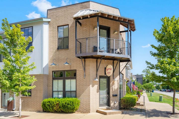 Rackensack Inn Dt Bentonville:2 Adjoining Apartmen - Bentonville, AR