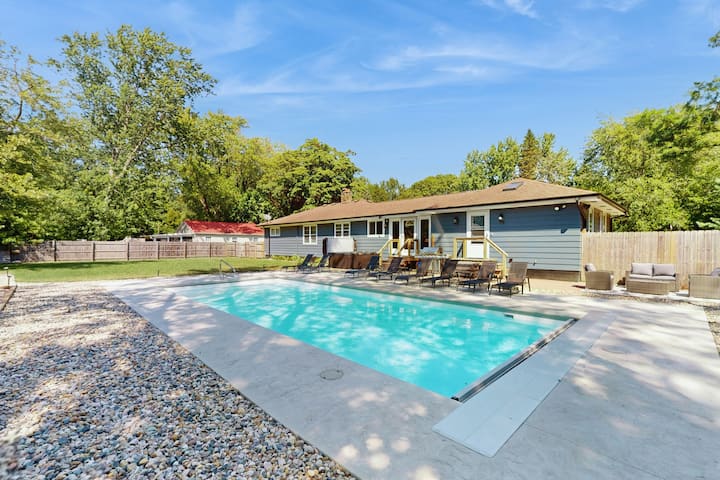 5br House With Hot Tub & 2 Kitchens - New Buffalo, MI