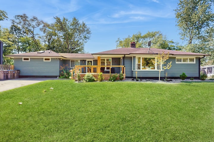 5br House With Hot Tub & 2 Kitchens - New Buffalo, MI