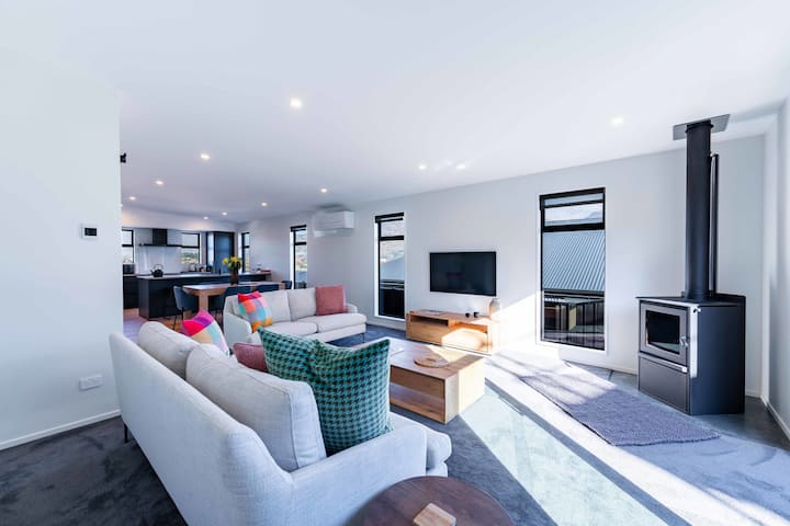 Cosy Kirimoko Escape In Wanaka - Wanaka