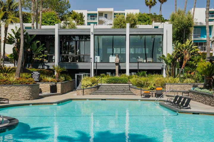 Beachside Bliss: Cozy 1br Steps Away From The Sand - Redondo Beach, CA