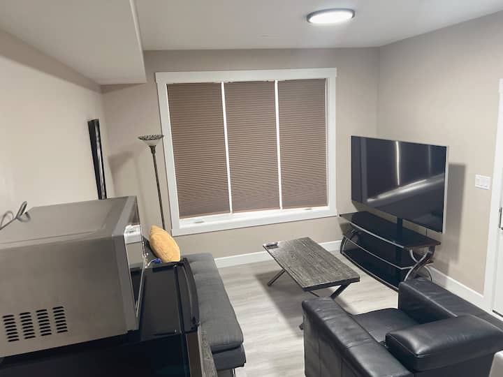 Beautiful Crib (Home Away From Home) - Prince George