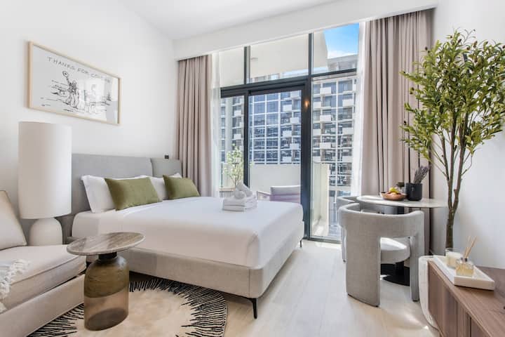 Stylish & Luxury Apt| Riviera 19| 2 Adult & 1 Kid - Dubai