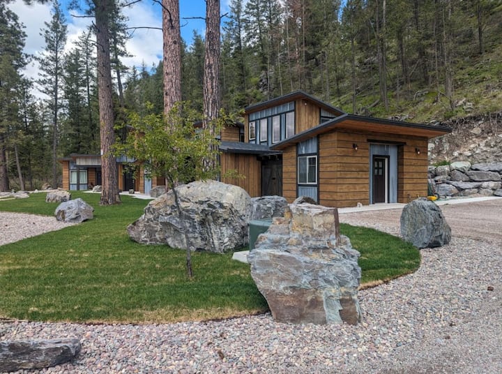 Ponderosa Cabin Rentals Cabin #2 - Bigfork, MT
