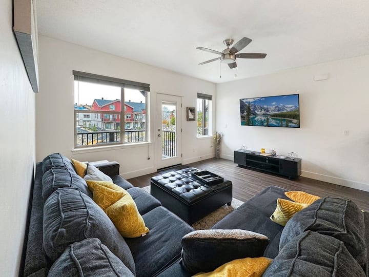 Chic Townhome In Mccall, Walking Paths - 매컬