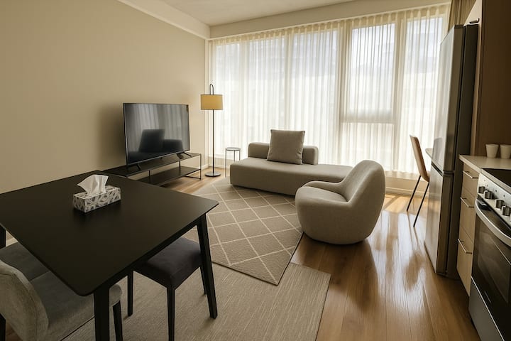 Downtown 1br With Gym - Montreal