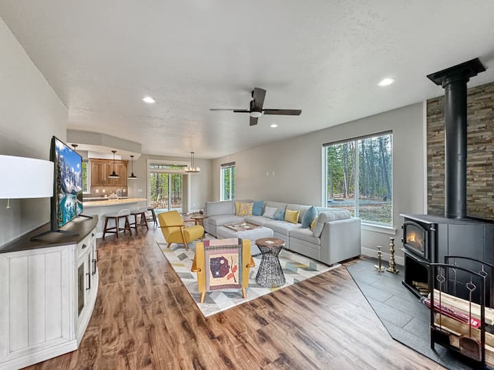 Stunning Home Close To Lake Cascade - Donnelly, ID